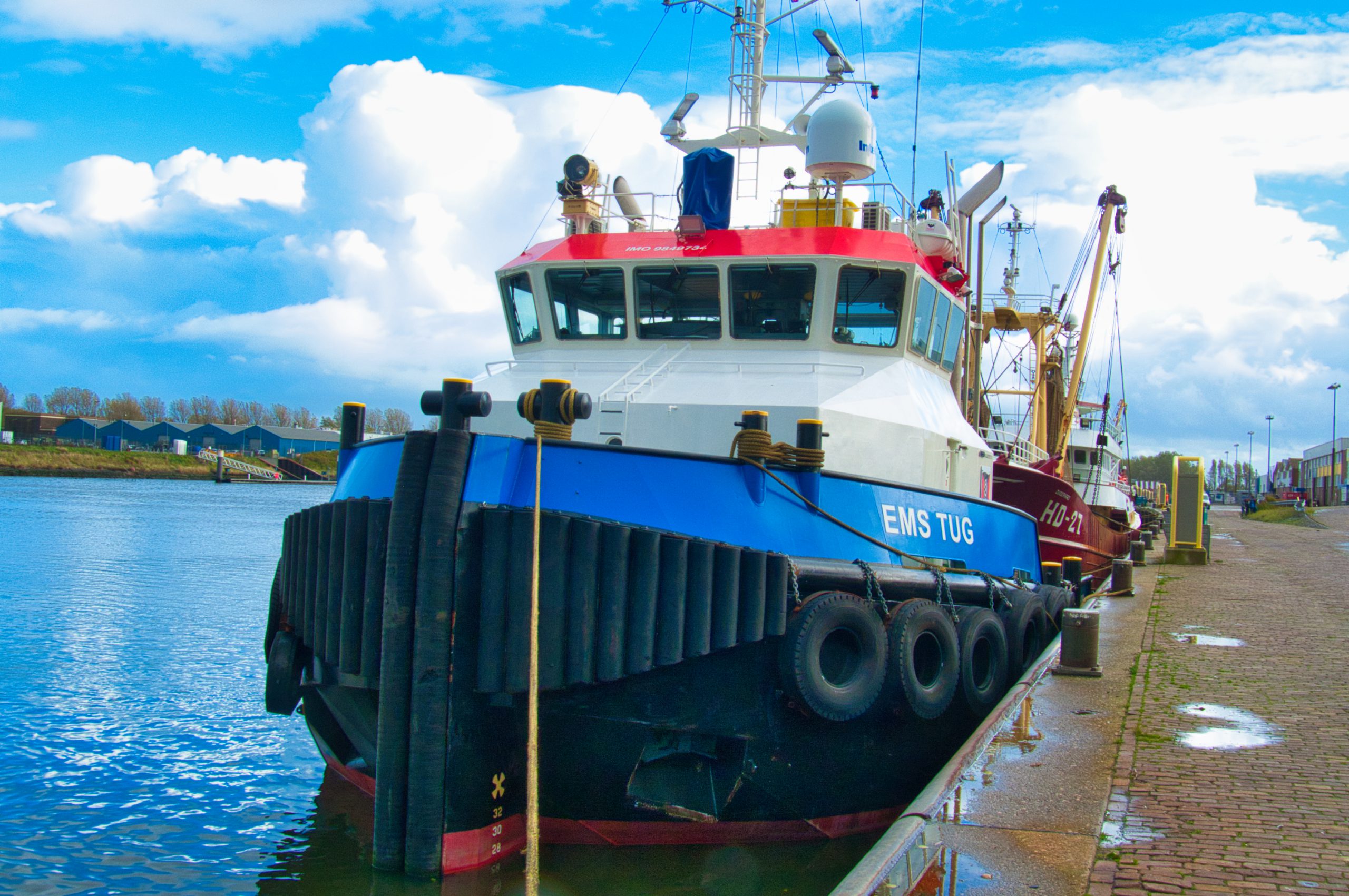 Ems tug (1) | Tugspotters.com